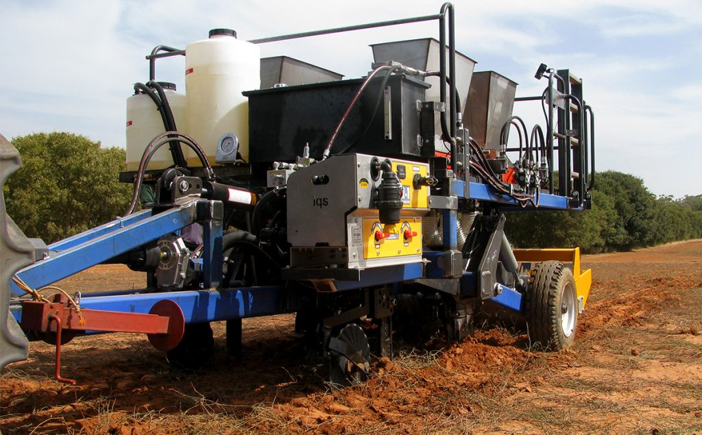 Liquid Systems LQS equipment integral to subsoil amelioration and crop ...
